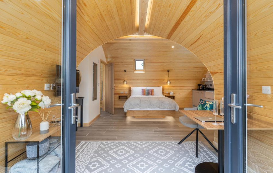 Mountain View VIP | Luxury Lamb's Cabins at Burns Farm near Keswick ...