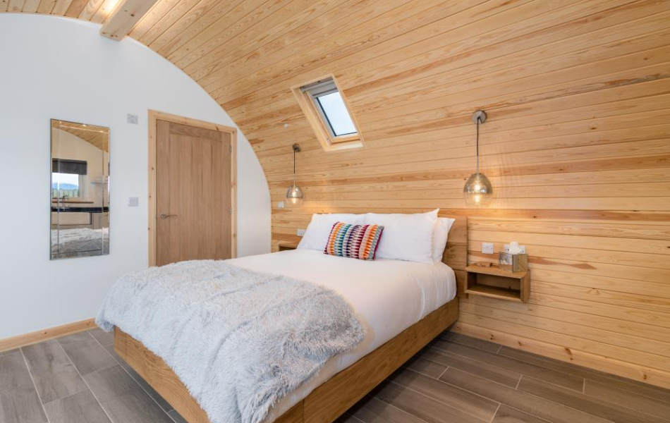 Mountain View VIP | Luxury Lamb's Cabins at Burns Farm near Keswick ...