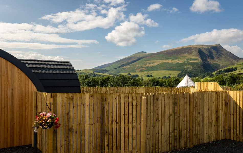 Mountain View VIP | Luxury Lamb's Cabins at Burns Farm near Keswick ...